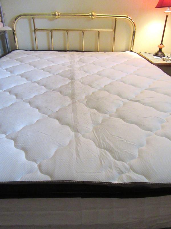 Kescas 10-in Medium Queen Cooling Hybrid Memory Foam/Coil Blend ...