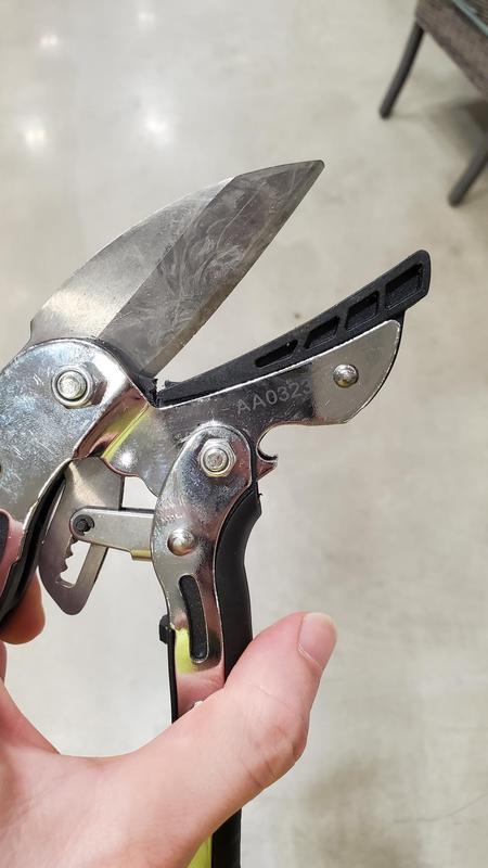Fiskars Steel Anvil Hand Pruner with Standard Handle 366865 4001 at Lowes