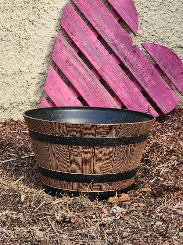 Southern Patio Round 22.24-in W Large Brown Resin Outdoor Whiskey ...