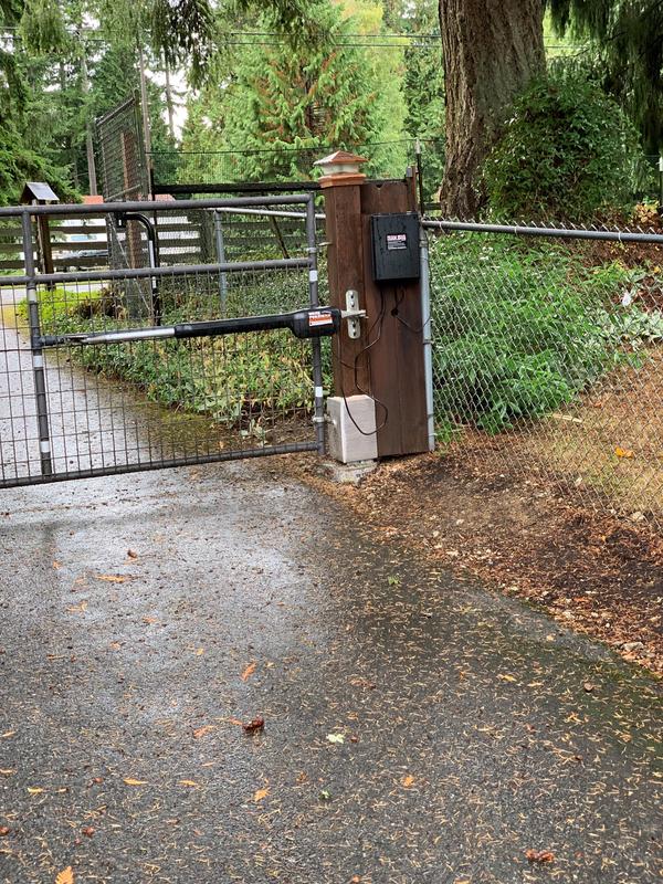 Simpson Strong-Tie MPBZ 6-in x 6-in ZMAX Wood to concrete (cast in ...