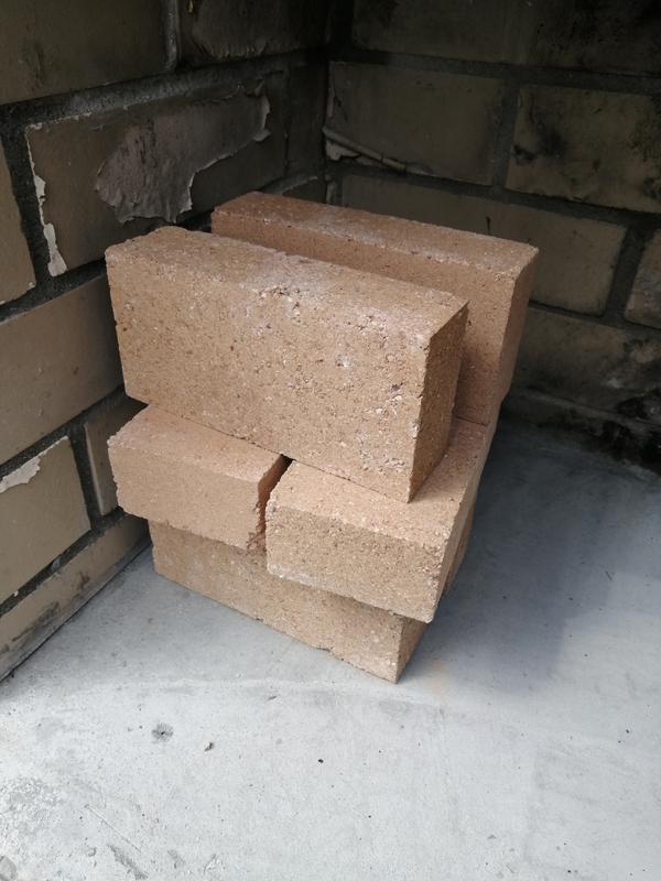 Oldcastle 9-in x 4-in Off-white Clay Fire brick in the Brick & Fire ...