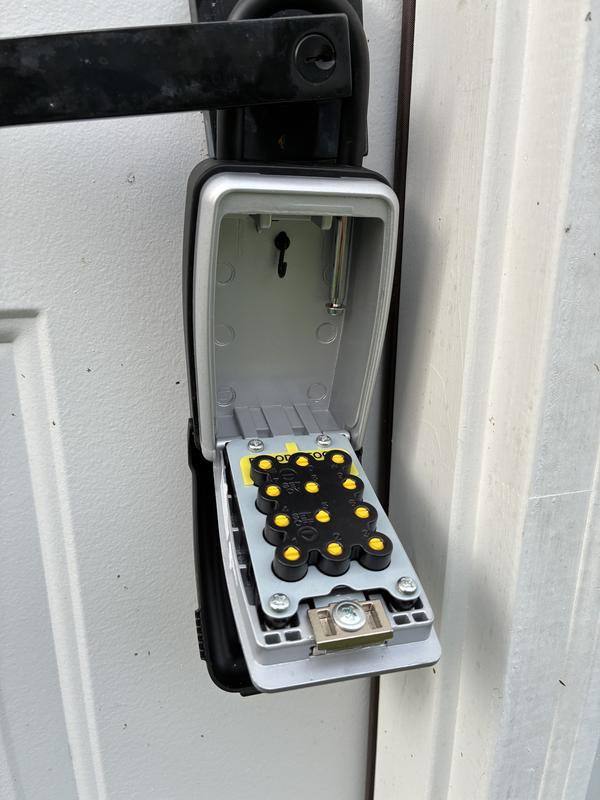 Master Lock Push Button Lock Box 5422DHCLWSFLR/8 at Lowes.com