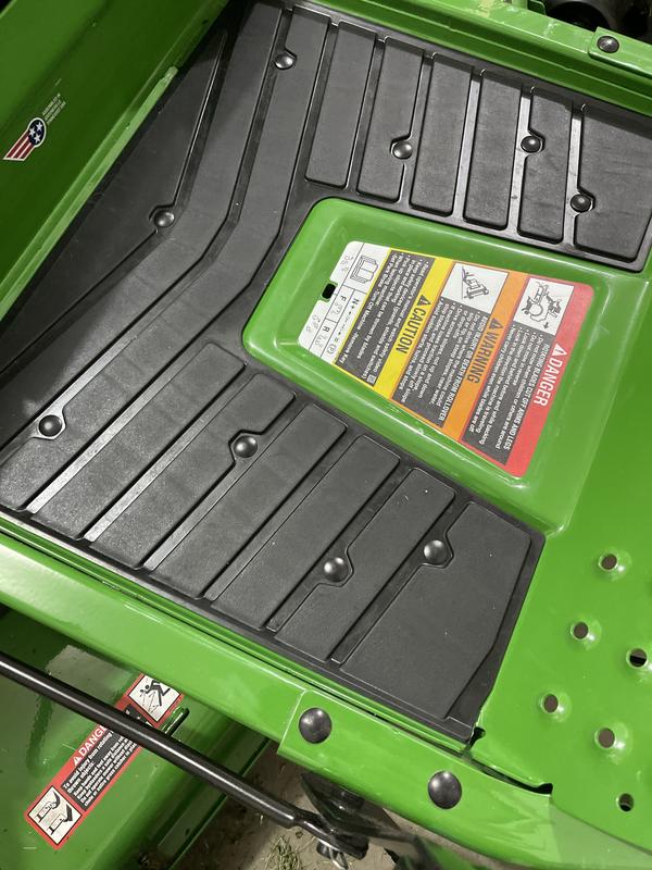 John Deere Z300 Traction Mat (MY23 and newer) Floor Mats BUC11476 at ...