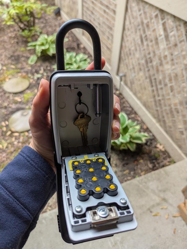 Master Lock Push Button Lock Box 5422DHCLWSFLR/8 at Lowes.com