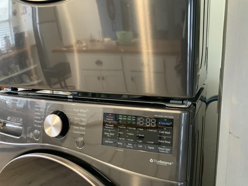 LG Electronics 27-in LG Washer and Dryer Stacking Kit - Metal ...