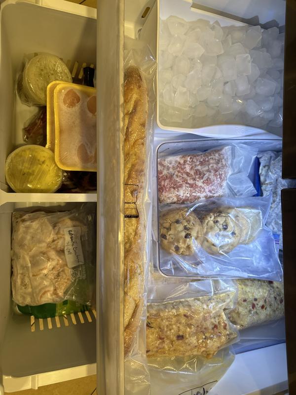LG 29-cu ft French Door Refrigerator with Ice Maker and Water dispenser ...