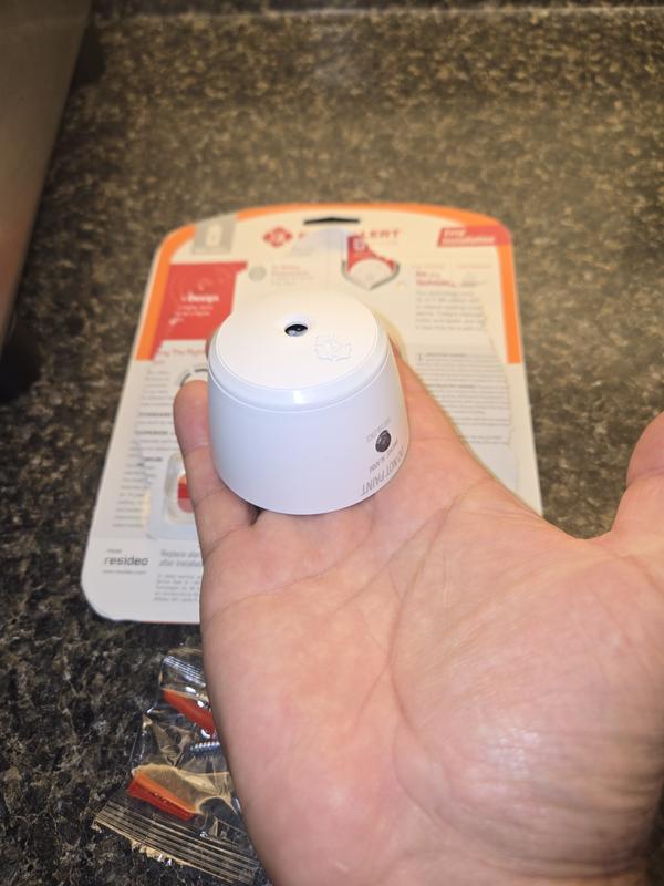 First Alert 10-Year Battery-operated Photoelectric Smoke Detector ...