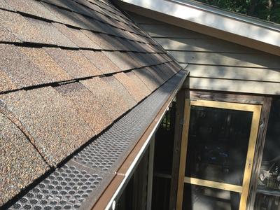 Sweers Sheerflow Vinyl K style 6.5-in x 3-ft Gutter guard screen in the ...