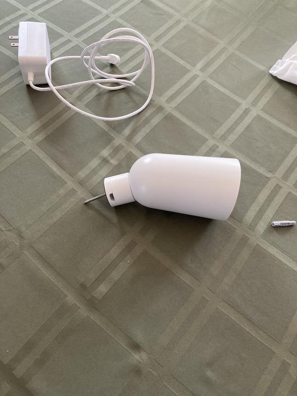 Philips Hue Security Indoor/Outdoor 1-Camera 1080P Battery-operated ...