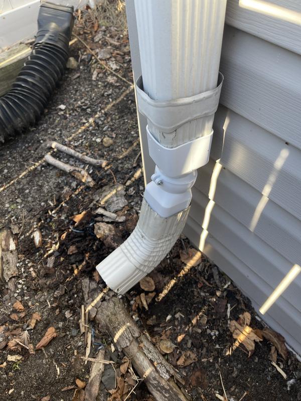 TURNSPOUT Polymer 7.1-in White Adjustable Downspout connector in the ...
