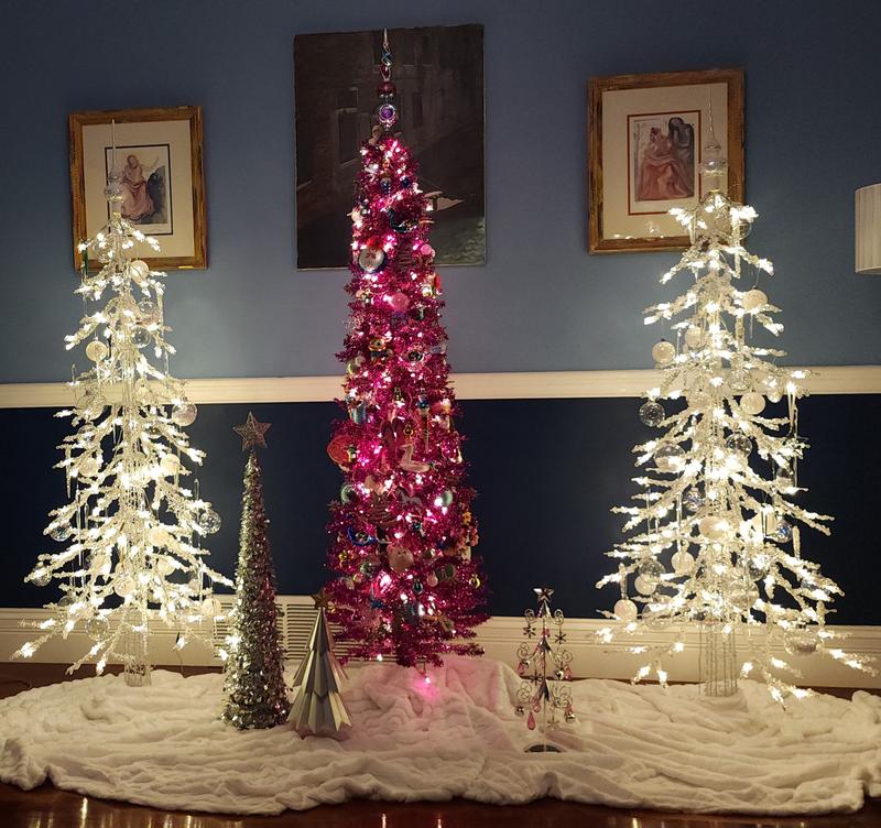 Holiday Living 5-ft LED Twinkle Crystalized Tree Decoration ES79-033 at ...