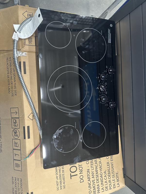 GE 36-in 5 Burners Smooth Surface (Radiant) Black Electric Cooktop ...