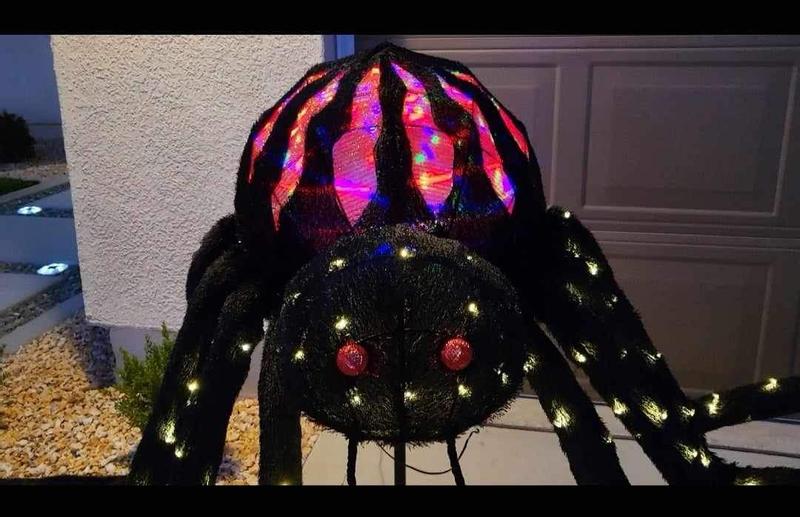 Haunted Living 2.5-ft LED Spider with Projector Decoration ES75-433L at ...