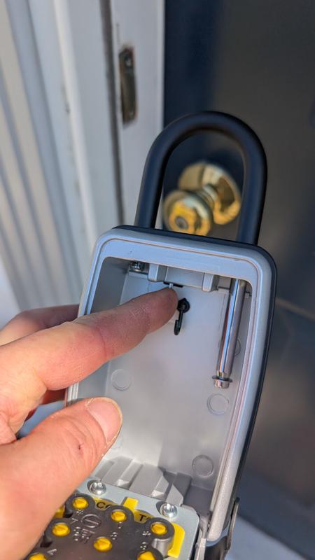 Master Lock Push Button Lock Box 5422DHCLWSFLR/8 at Lowes.com