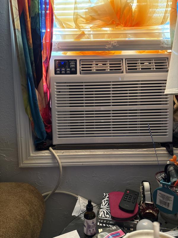Whirlpool Supplemental Heat Capability Extra Large Room Window Air ...