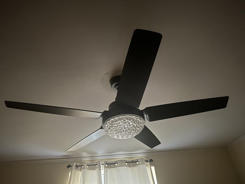 Harbor Breeze Avalyn 52-in Brushed Gold with Matte Black Blades Color ...