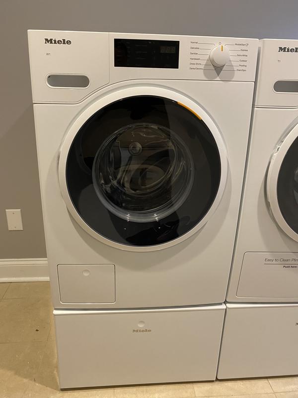 Miele W1 Series 2.26-cu ft High Efficiency Stackable Steam Cycle Smart ...