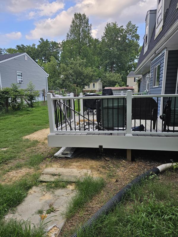 RDI Camden 6-ft x 36-in White Composite Deck Rail Kit in the Deck ...