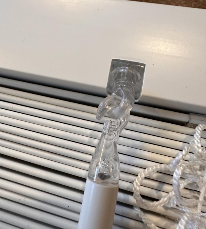 LEVOLOR Basics 2-in Slat Width 35-in x 48-in Cordless White Faux Wood ...