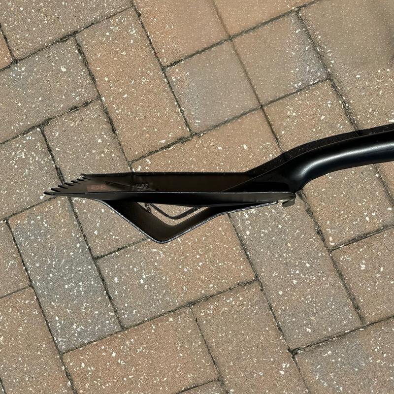 Razor-Back 29-in Wood D-Handle Drain Spade 47103 at Lowes.com