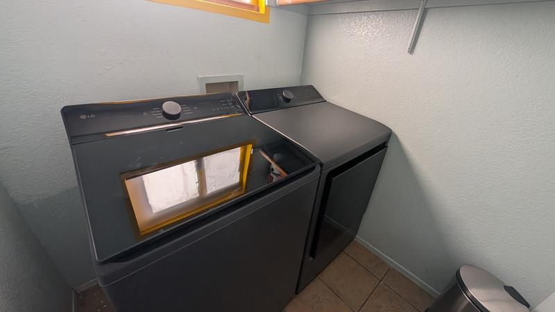 LG 7.3-cu ft Vented Smart Gas Dryer (Matte Black) ENERGY STAR DLG8401BE ...