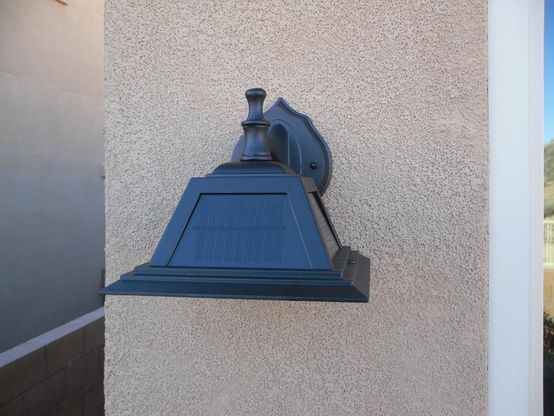 allen + roth Solar Wall Lantern 1-Light 14.37-in H Matte Black Solar ...