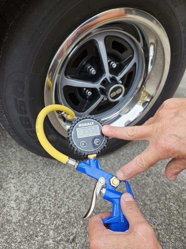 Kobalt Inflator Gun SGY-AIR46TZ at Lowes.com