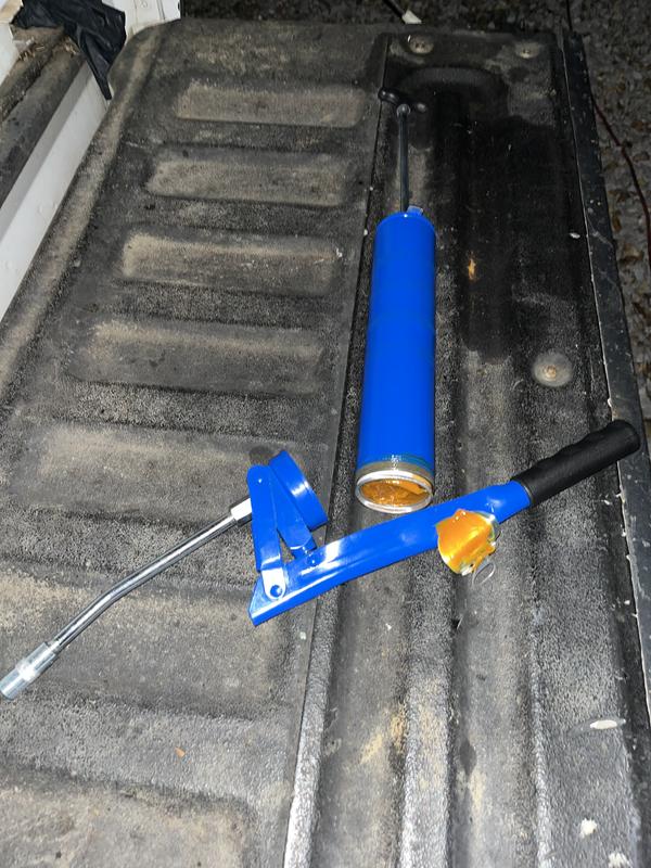 Kobalt Lever Manual Grease Guns 6-in KB321 at Lowes.com