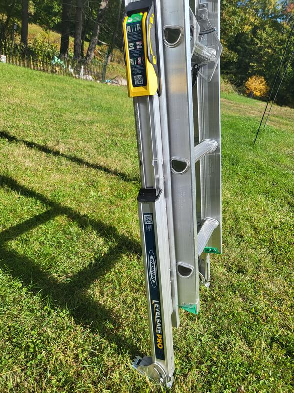 Werner LevelSafe Pro Aluminum Stabilizer For Extension ladders in the ...