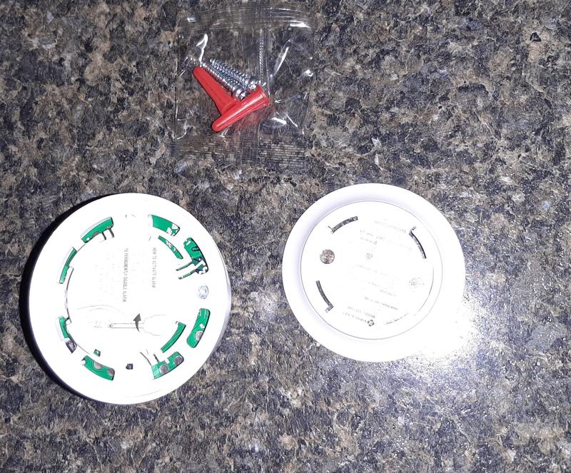 First Alert 10-Year Battery-operated Photoelectric Smoke Detector ...