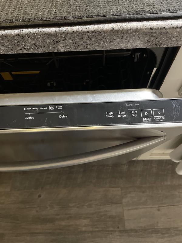Whirlpool 24-in Top Control Built-in Dishwasher ( Fingerprint Resistant ...