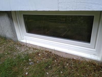 RELIABILT 30001 Series 31-3/4-in x 13-3/4-in x 3-in Jamb Tilting Vinyl ...