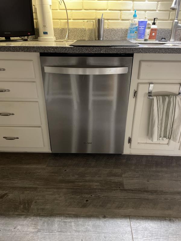 Whirlpool 24-in Top Control Built-in Dishwasher ( Fingerprint Resistant ...