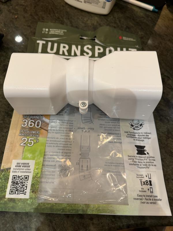 TURNSPOUT Polymer 7.1-in Black Adjustable Downspout connector in the ...