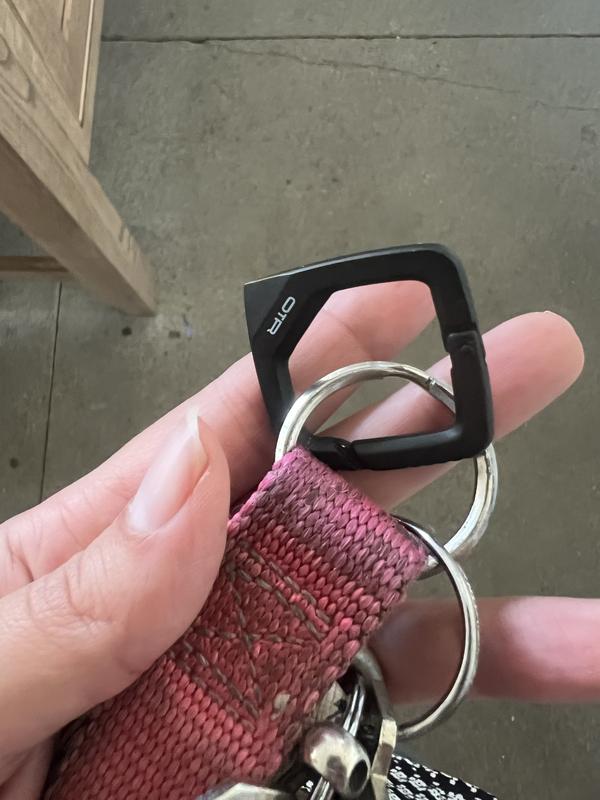 OTR 5-in D-shaped Straight Carabiner 9986493 at Lowes.com