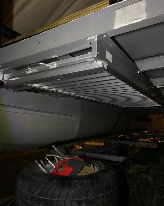 Extreme Max Heavy-Duty Undermount Pontoon Ramp at Lowes.com