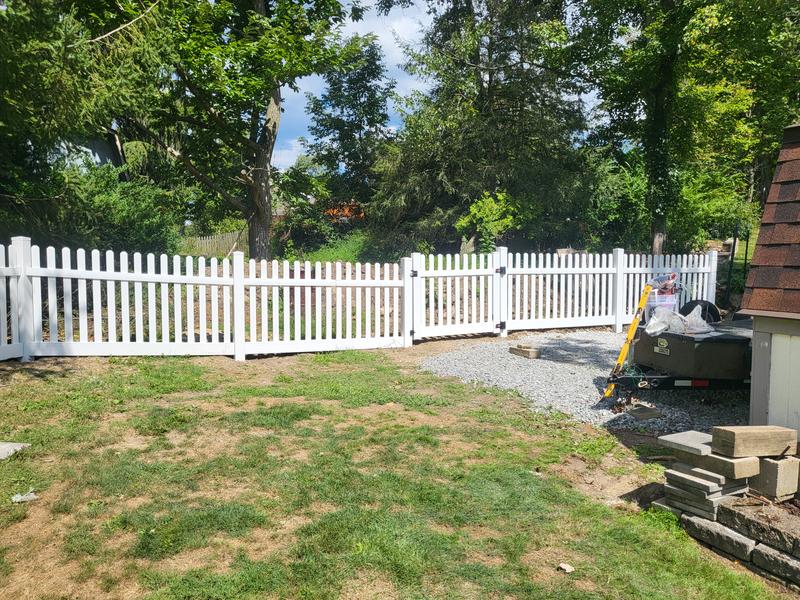CATALYST Lennox/Keswick 7-ft H x 5-in W White Vinyl End Fence post in ...