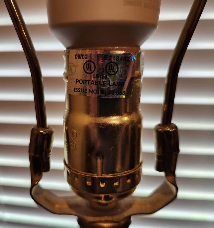 Utilitech 3-way 150 -Watt EQ A21 Daylight Screw bases LED General purpose Light Bulb in the ...