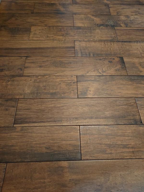 Style Selections Farmhouse Chestnut 6-in x 24-in Matte Porcelain Wood ...