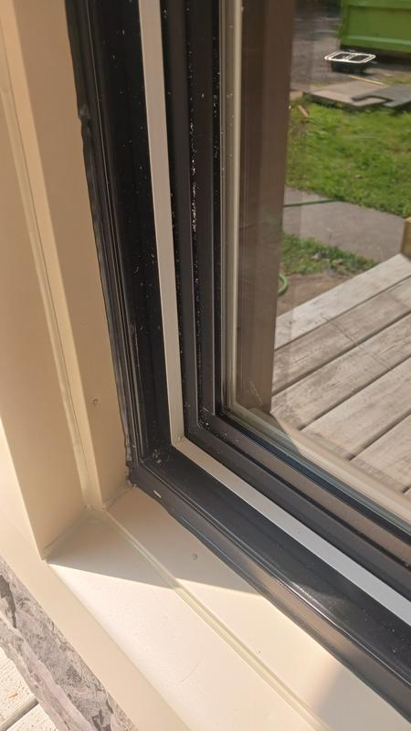 JELD-WEN V-2500 29-1/2-in x 35-1/2-in Bronze Exterior Vinyl New ...