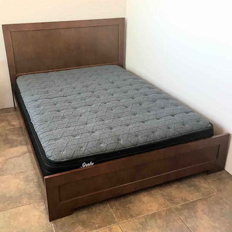 Camden Isle Oxford Oak Twin Wood Platform Bed 112630 at Lowes.com