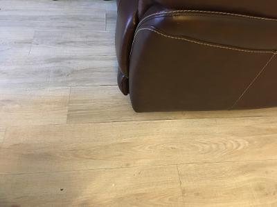 Pergo Portfolio + WetProtect Crema Oak 10-mm T x 7-1/2-in W x 47-1/4-in ...