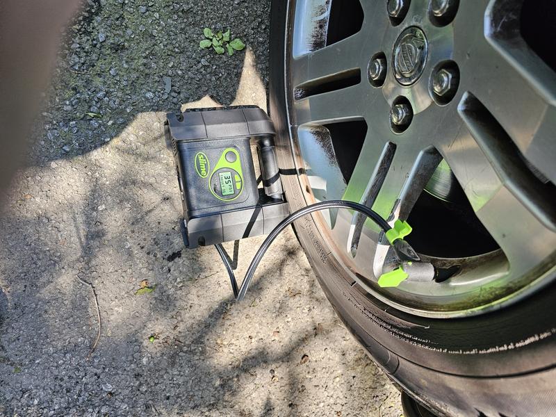 Slime 12-volt Li-ion Air Inflator (Power Source Battery) 40080 at Lowes.com