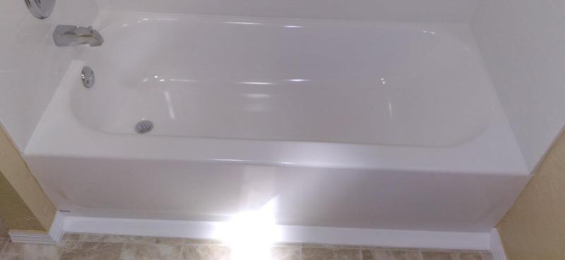 Dearborn 1-1/2-in Polished Chrome Push N' Pull White/Polished Chrome ...