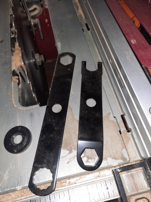 Spyder 10-in 40-Tooth Rough Finish Tungsten Carbide-tipped Steel Miter ...