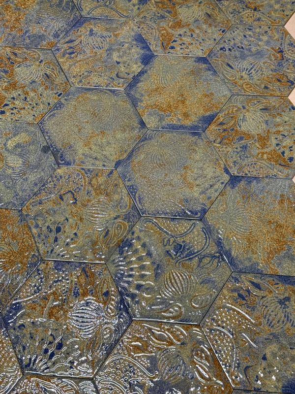 Affinity Tile Gaudi React Hex Marina 8-5/8-in x 9-7/8-in Glossy ...