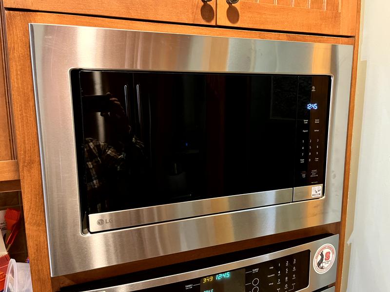 LG Countertop Microwave Trim Kit (Stainless Steel) MK2030NST at Lowes.com