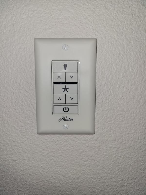 Hunter Universal 2.95-in 3-Speed 3-Setting White Plastic Indoor Wall ...
