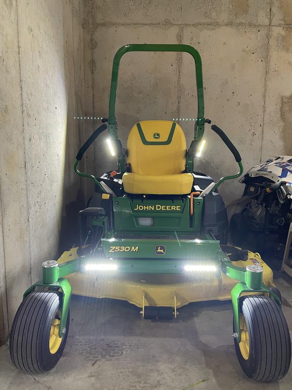John Deere Z500 Zero-Turn Mowers Light Kit BUC10986 at Lowes.com