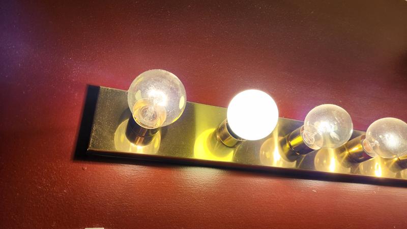 Utilitech Led light bulb 60 -Watt EQ G25 Daylight Medium base (E-26 ...